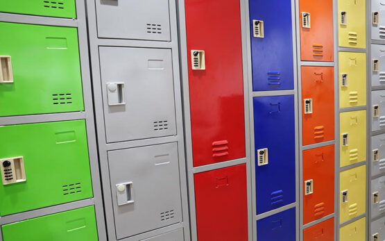 Những cách làm mới tủ locker sắt